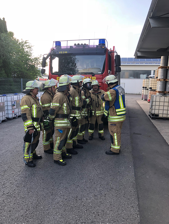 Erfolgreiche Brandschutzübung am Esso Tanklager in Villingen ...